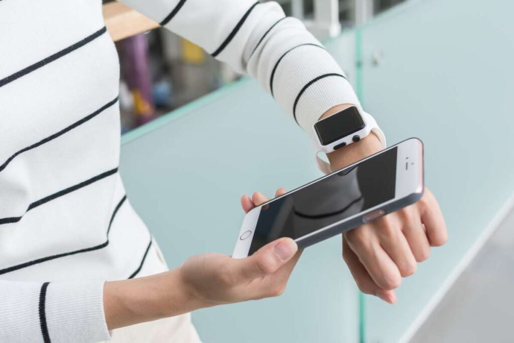 How Wearable Technology in Healthcare Is Changing the Way ...